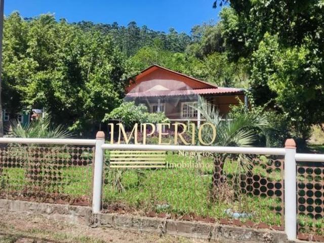 Imperdível oportunidade de casa à venda em Três Coroas RS, bairro Moreira, 3 quartos, 1 sala, 2 banh