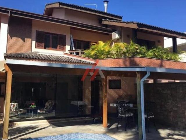 Imperdível oportunidade de casa em condomínio à venda em Alphaville, Santana de Parnaíba SP: 4 quart