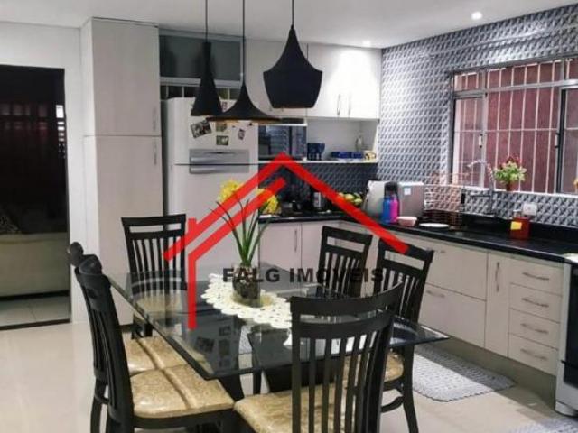 Imperdível oportunidade de compra de casa com 3 quartos e suíte em Osasco SP, no bairro Rochdale!