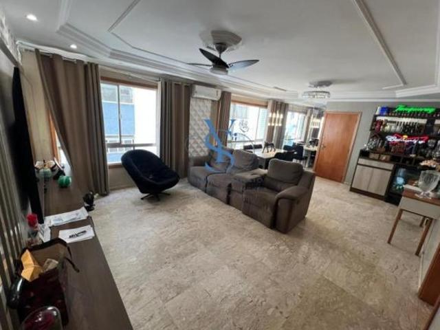 Imperdível oportunidade de investimento: Apartamento à venda no Gonzaga, Santos SP, com 3 quartos, 1