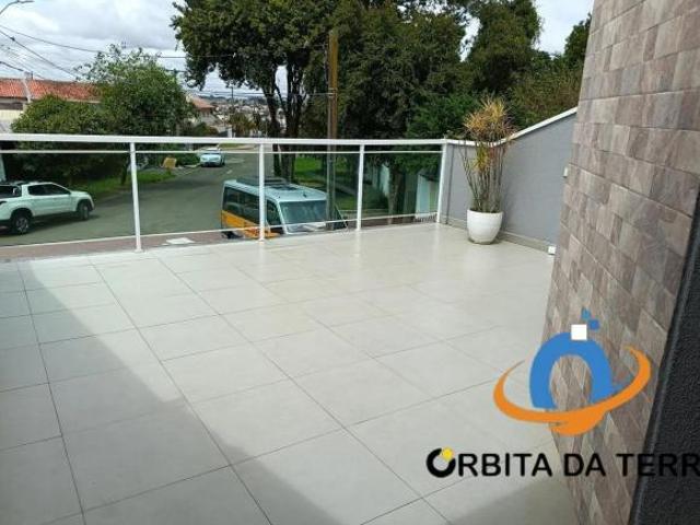 Imperdível oportunidade em Curitiba PR: Casa à venda no Xaxim com 3 quartos, 1 suíte e 3 vagas de ga