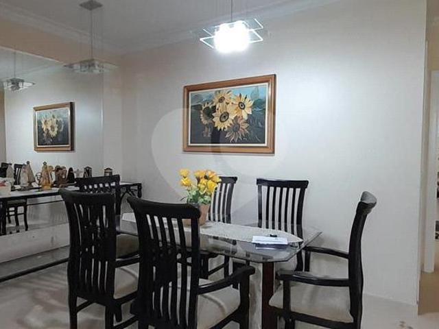 IMPERDÍVEL APARTAMENTO À VENDA!