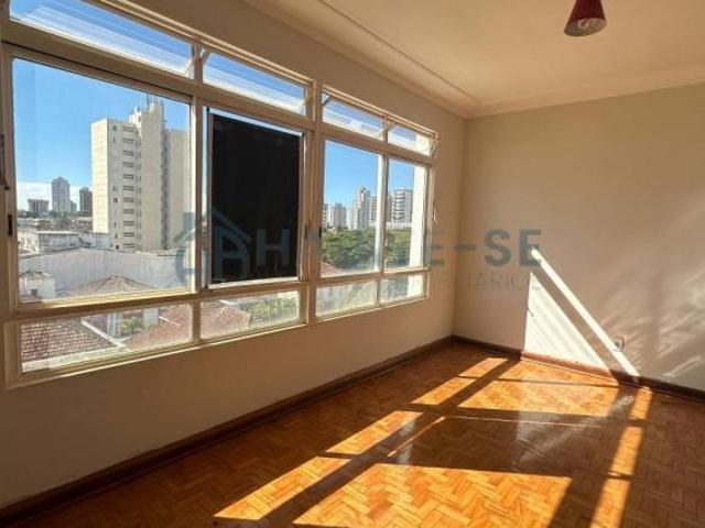 Imperdível! Apartamento à venda em Franca SP, Centro. 2 quartos, 1 sala, 2 banheiros, 104m². Confira
