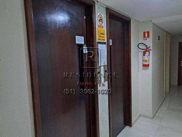 Imperdível Apartamento à Venda em Menino Deus, Porto Alegre RS 2 Quartos, 1 Banheiro, 1 Vaga 74m²