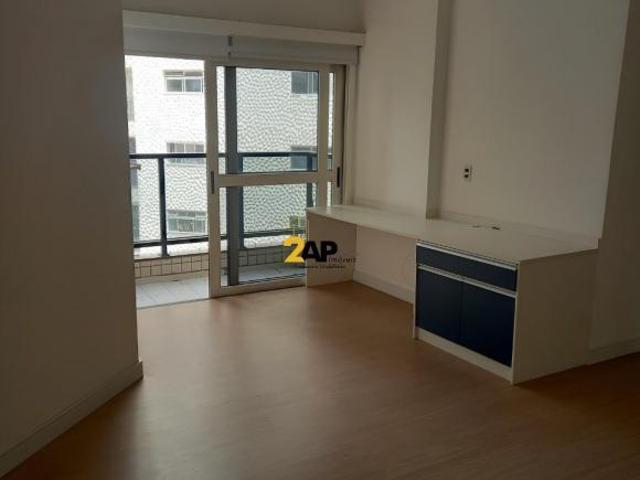 Imperdível! Apartamento à venda em São Paulo SP, na Vila Olímpia, 3 quartos, 1 suíte, 1 sala, 3 banh