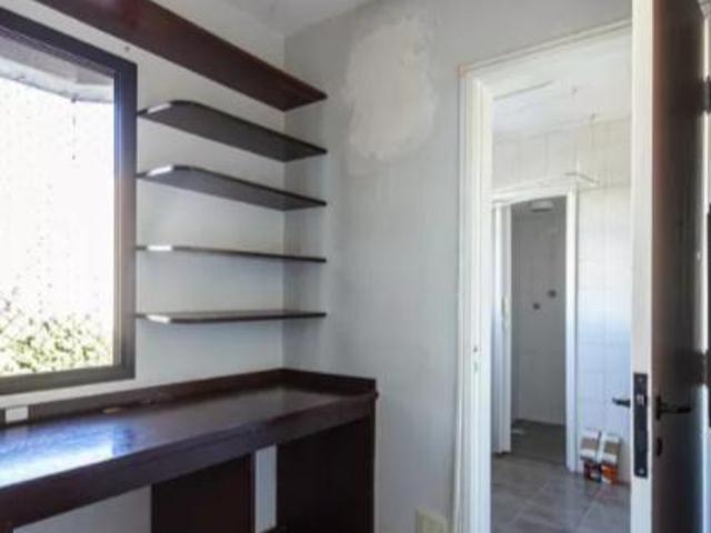 Imperdível apartamento à venda em São Paulo SP, bairro Real Parque! 3 quartos, 1 banheiro, 1 vaga de