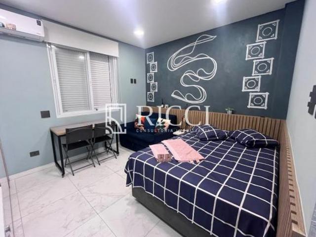 Imperdível apartamento à venda em Santos SP, Embaré! 1 quarto, 1 sala, 1 banheiro, 27 m² de área. Ve