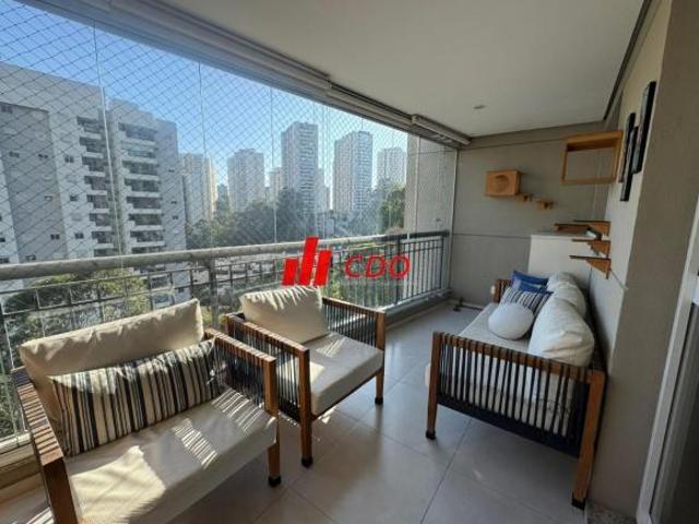 Imperdível Apartamento a venda no condomínio Passarim Vila Andrade com 3 Suítes com armários, sala p