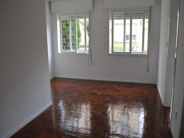 Imperdível apartamento à venda no coração de Porto Alegre Jardim Leopoldina! JK, 1 banheiro e 36,2