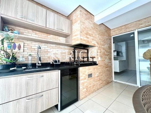 Imperdível: Apartamento à venda no Gonzaga, Santos SP, 2 quartos, 2 suítes, 1 sala, 3 banheiros, 1 v