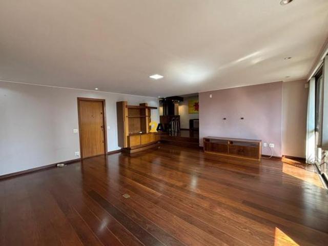 Imperdível: Apartamento à venda no Itaim Bibi, com 3 quartos, 157m² e 2 vagas de garagem em São Paul