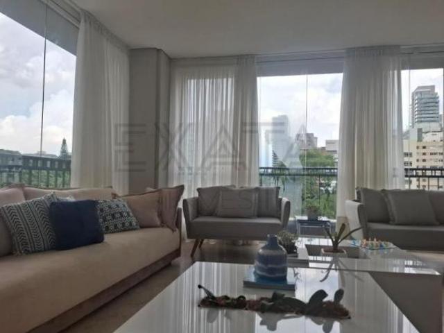 Imperdível: Apartamento à venda na Vila Nova Conceição em SP, AO LADO DO PQ. IBIRAPUERA, com 3 suíte