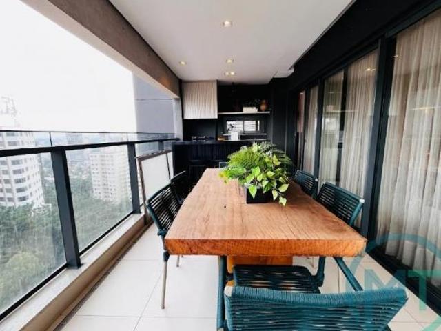 Imperdível! Apartamento de luxo com 3 suítes e 3 vagas no Sumarezinho, São Paulo