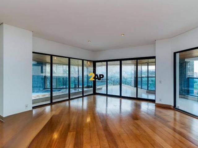 Imperdível: Apartamento de Luxo com 4 suítes e 5 vagas na Jardim Vitória Régia, São Paulo SP