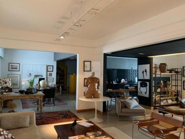 Imperdível: Apartamento de Luxo à Venda em Belo Horizonte MG, Lourdes 2 Quartos, 1 Suíte, 4 Salas