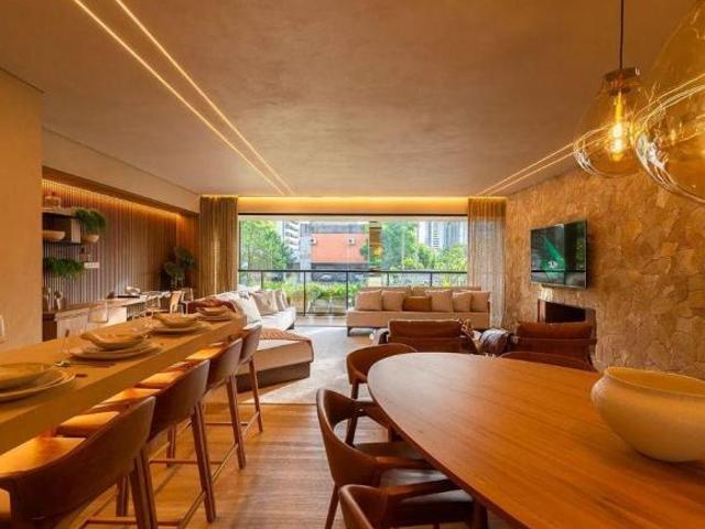 Imperdível: Apartamento de Luxo à Venda em Menino Deus Porto Alegre, 3 Quartos, 3 Suítes, 3 Salas