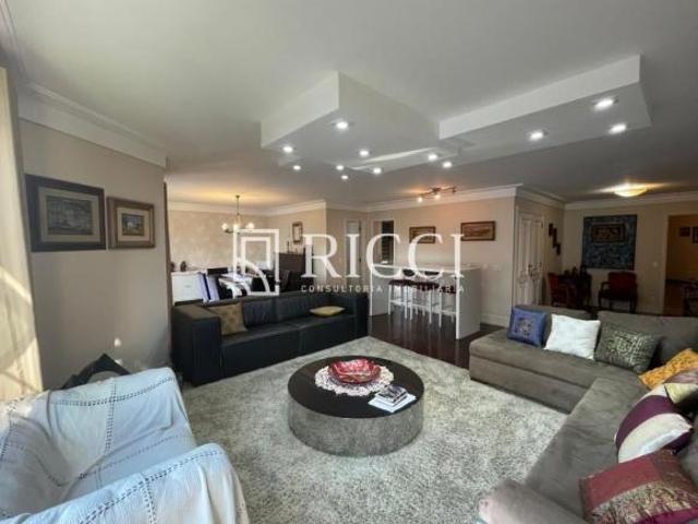 Imperdível: Apartamento de Luxo no Gonzaga, Santos SP! 4 Quartos, 3 Suítes, 5 Banheiros, 4 Vagas, 31