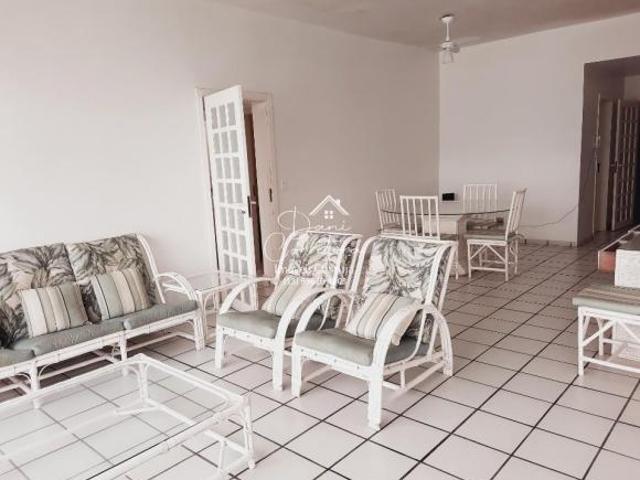 Imperdível apartamento de 4 quartos e 158m² na Pitangueiras, Guarujá SP! Confira já!