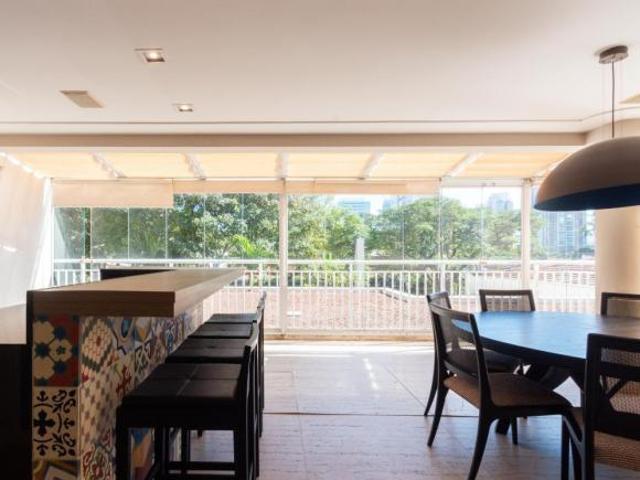 Elegante apartamento garden para venda em Brooklin com 3 quartos, sendo 3 suítes, 199m²