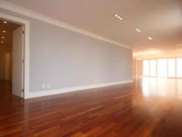 Atraente apartamento para venda e locação em Santa Cecília com 4 quartos, sendo 2 suítes, 381m² re