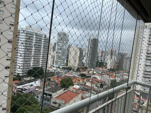Atraente apartamento para venda e locação em Vila Gumercindo com 3 quartos, sendo 1 suíte, 93m² fe