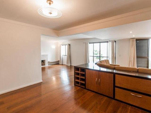 Funcional apartamento para venda em Campo Belo com 3 quartos, sendo 3 suítes, 186m² remaxempire#WO