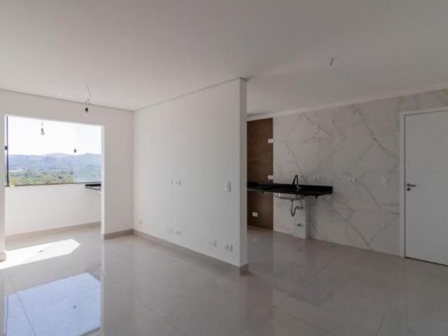 Versátil apartamento para venda em Centro com 2 quartos, sendo 2 suítes, 67m²