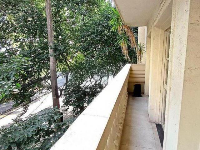 Confortável apartamento para venda em Cerqueira César com 3 quartos, sendo 2 suítes, 166m²