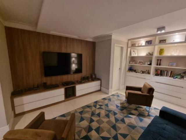 Confortável apartamento para venda em Chácara Santo Antônio Zona Sul com 4 quartos, sendo 3 suítes