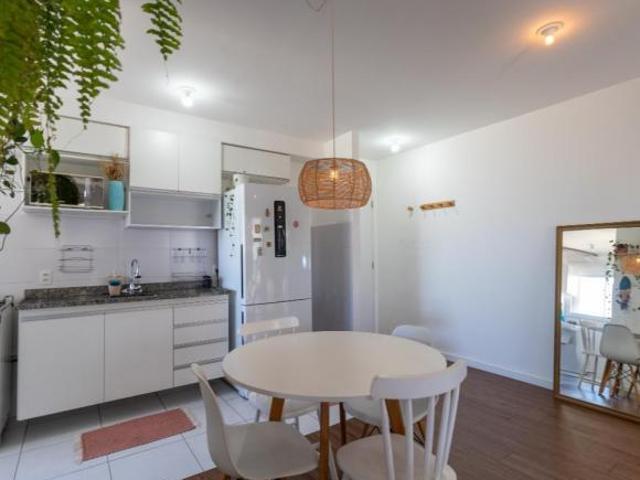 Aconchegante apartamento para venda em Belém com 2 quartos, sendo 1 suíte, 65m²