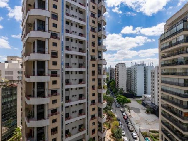 Confortável apartamento para venda em Itaim Bibi com 3 quartos, sendo 1 suíte, 187m² remaxares#TSW