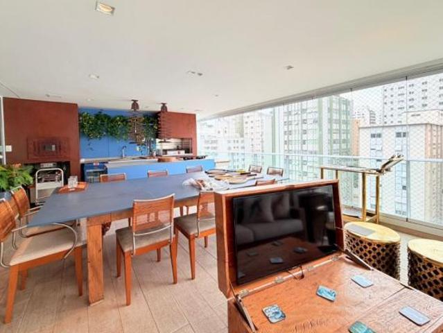 Espetacular apartamento para venda em Itaim Bibi com 4 quartos, sendo 2 suítes, 290m²