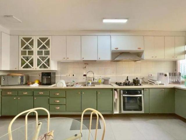Confortável apartamento para venda em Jardim Marajoara com 4 quartos, sendo 1 suíte, 116m² kathrin