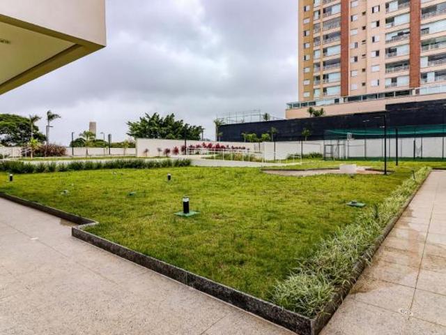 Confortável apartamento para venda em Parque São Domingos com 2 quartos, sendo 1 suíte, 70m² remax