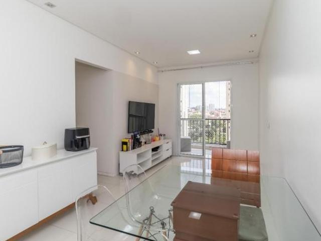 Confortável apartamento para venda em Umuarama com 3 quartos, sendo 1 suíte, 65m²