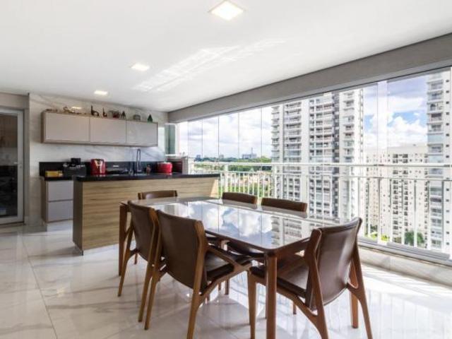 Versátil apartamento para venda em Vila Anastácio com 2 quartos, sendo 2 suítes, 134m² remaxmonarc