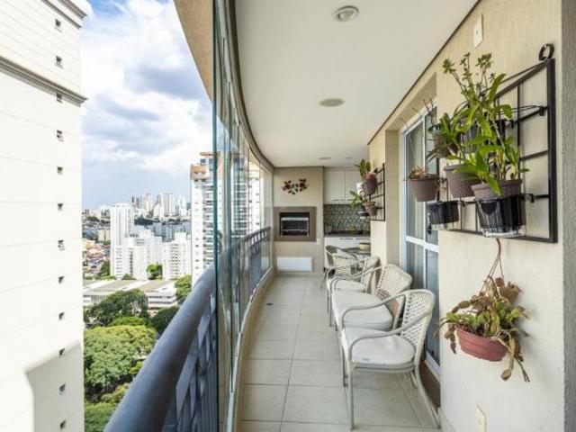 Confortável apartamento para venda em Vila Leopoldina com 4 quartos, sendo 2 suítes, 171m²