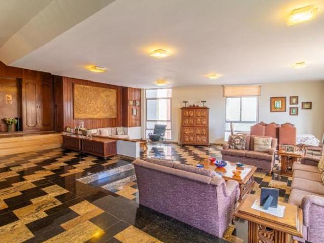 Agradável apartamento para venda em Vila Madalena com 3 quartos, sendo 1 suíte, 287m²