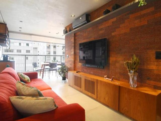 Aconchegante apartamento para venda em Vila Madalena com 2 quartos, sendo 2 suítes, 78m²