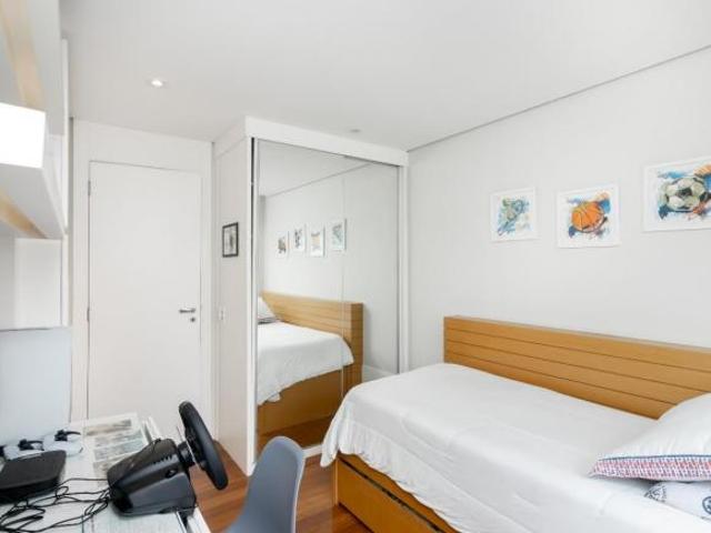 Versátil apartamento para venda em Vila Mariana com 3 quartos, sendo 3 suítes, 188m² felipearanha#