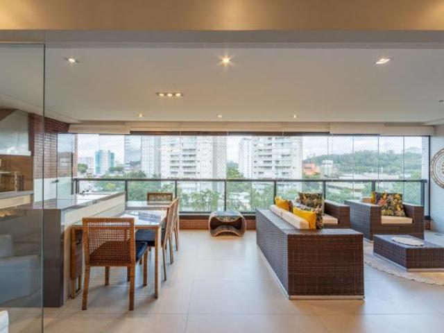 Funcional apartamento para venda em Vila Cruzeiro com 4 quartos, sendo 4 suítes, 210m²