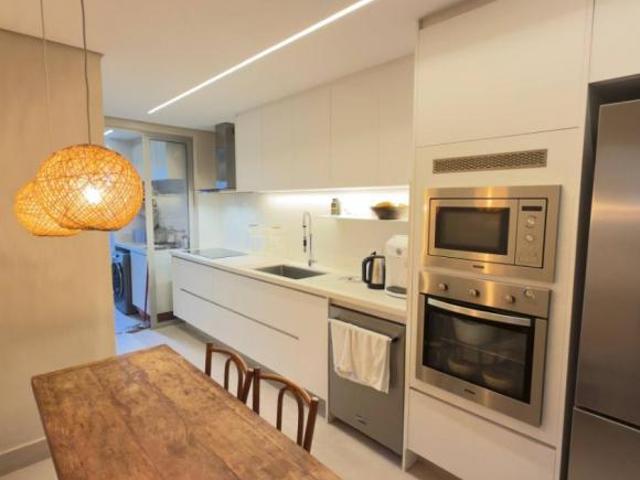 Confortável apartamento para venda em Vila Uberabinha com 2 quartos, sendo 2 suítes, 175m² remaxfr