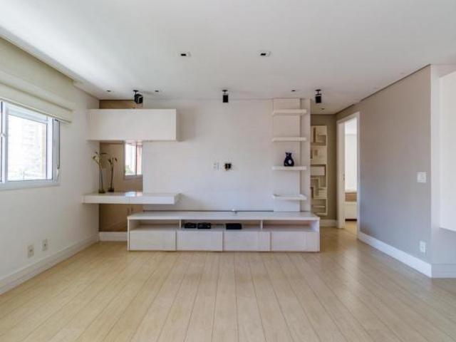 Versátil apartamento para venda em Ipiranga com 2 quartos, sendo 1 suíte, 102m²