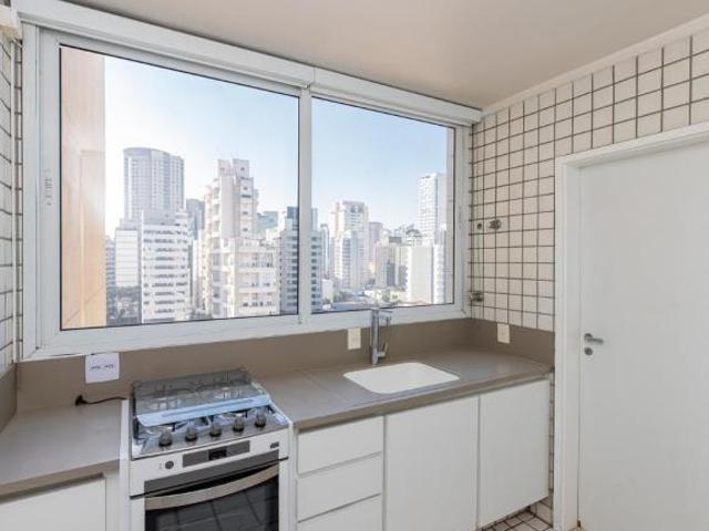 Versátil apartamento para venda em Itaim Bibi com 2 quartos, sendo 1 suíte, 134m² remaxares#CO2IW