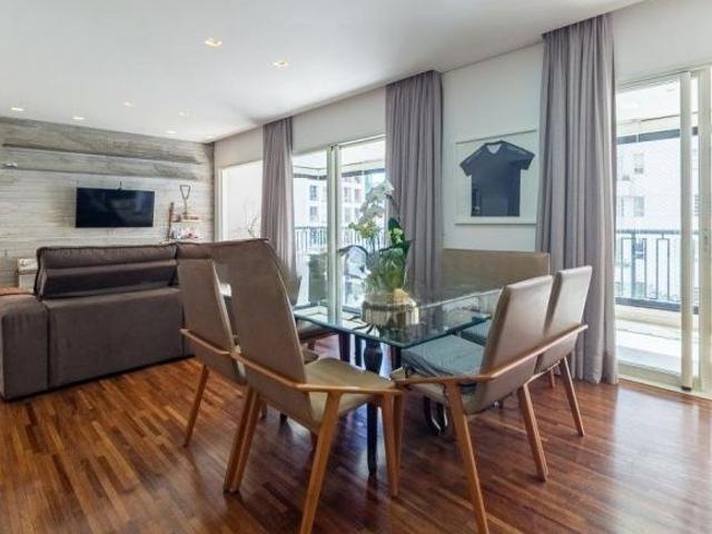 Funcional apartamento para venda em Itaim Bibi com 3 quartos, sendo 3 suítes, 158m²