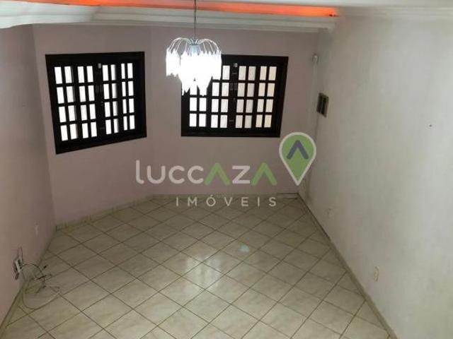 Imperdível: Casa com 4 quartos e suíte na Villa Branca, Jacareí SP Venda ou Locação 330m² 3 vagas