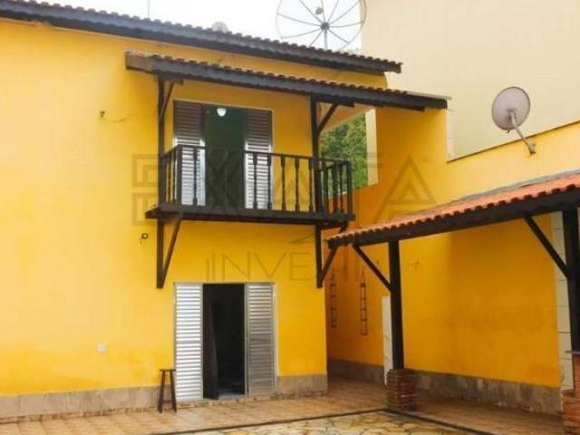 Imperdível! Casa com 5 quartos sendo 1 suíte e 374m² no Jardim Miranda, Cotia SP. Aproveite essa opo
