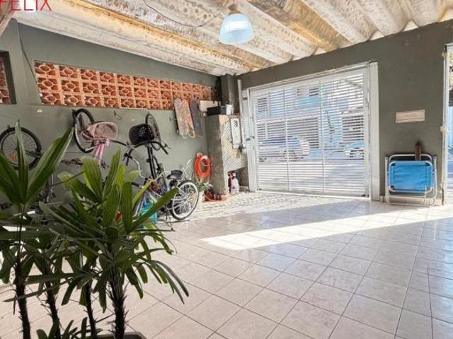 Imperdível: Casa à venda com 3 quartos e suíte no Canto do Forte, Praia Grande SP! 71,25 m², 2 vagas