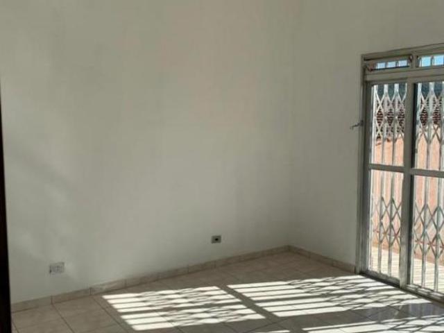 Imperdível: Casa à venda com 3 quartos, 3 salas, 2 banheiros, 4 vagas de garagem no Centro de Caieir