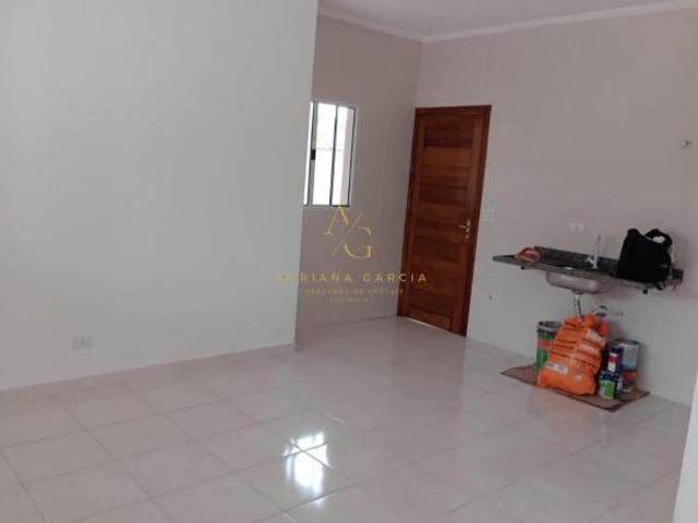 Imperdível casa à venda com 2 quartos, 1 suíte, 1 sala, 2 banheiros, 4 vagas na cidade de Itanhaém S
